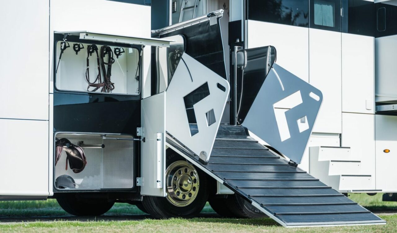 Brand KETTERER Exclusive Truck | COOPER HORSE TRUCKS